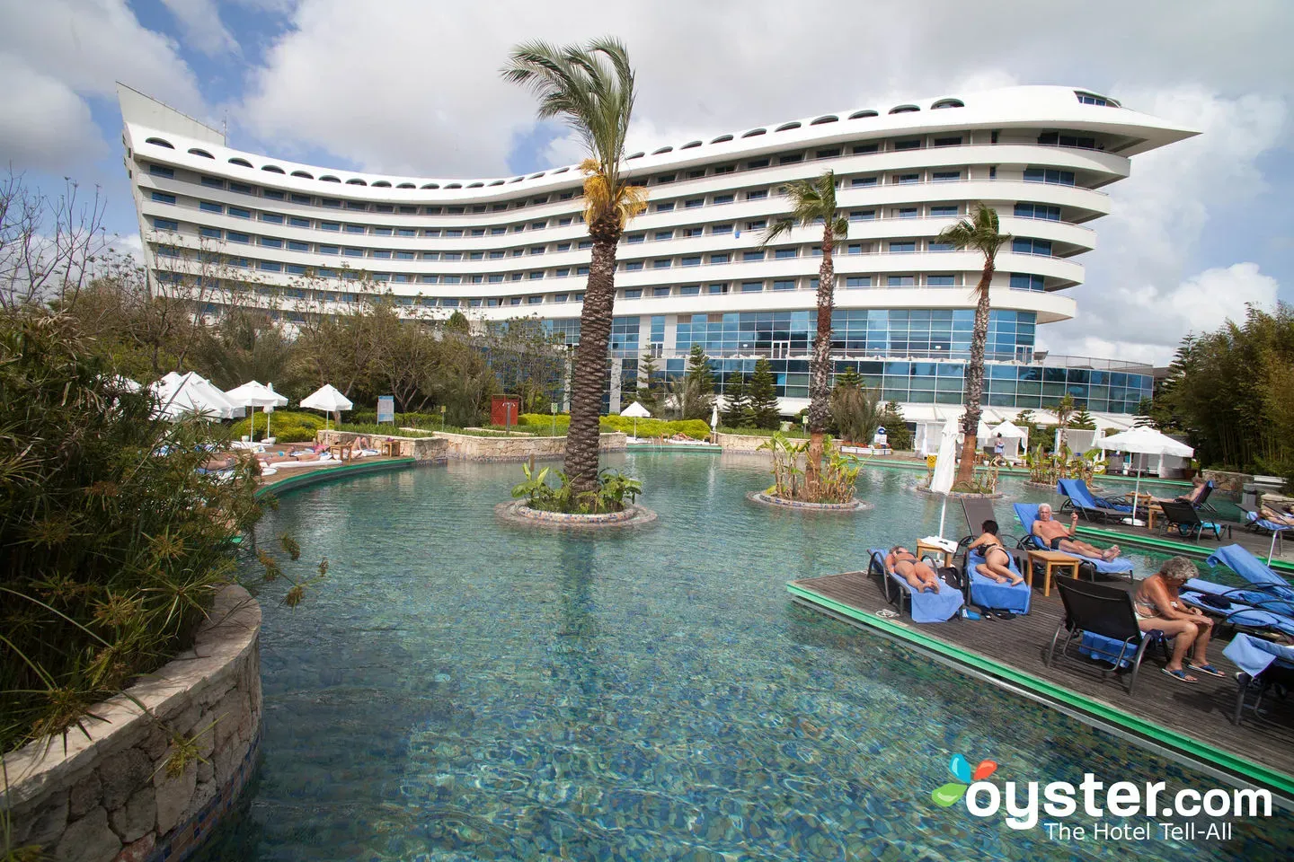 Concorde De Luxe Resort Review: What To REALLY Expect If You Stay ...