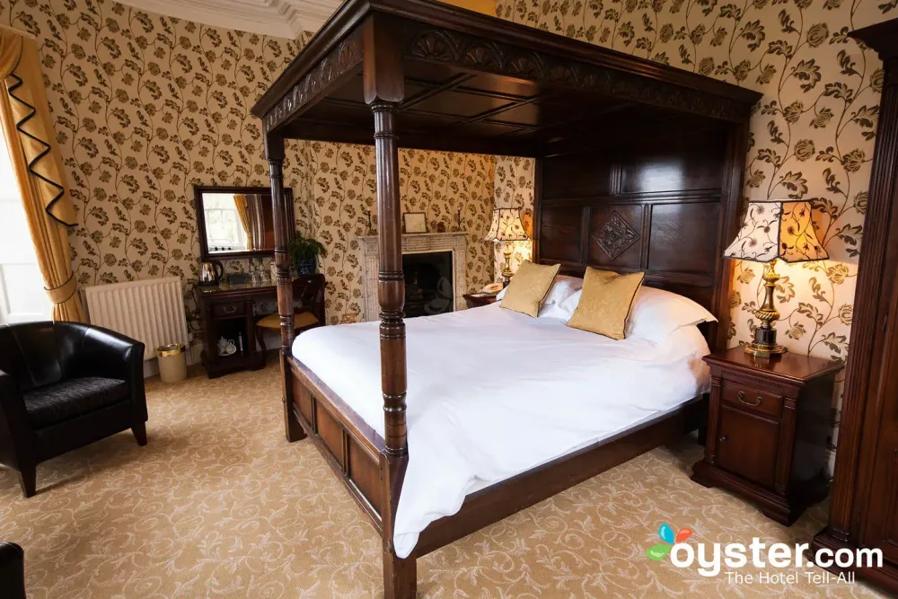 Overwater Hall Review: What To REALLY Expect If You Stay