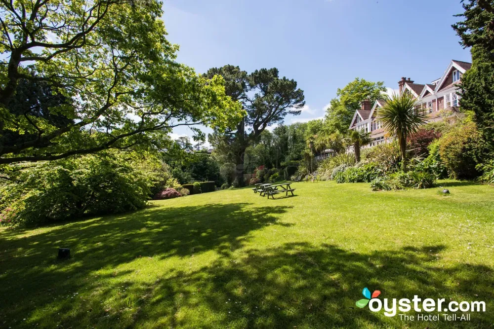 OYO 30412 Orestone Manor Review: What To REALLY Expect If You Stay