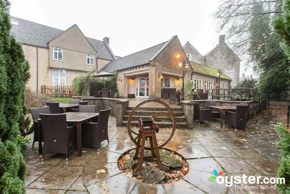 Birdlip Hotels & Resorts | Oyster.com Hotel Reviews