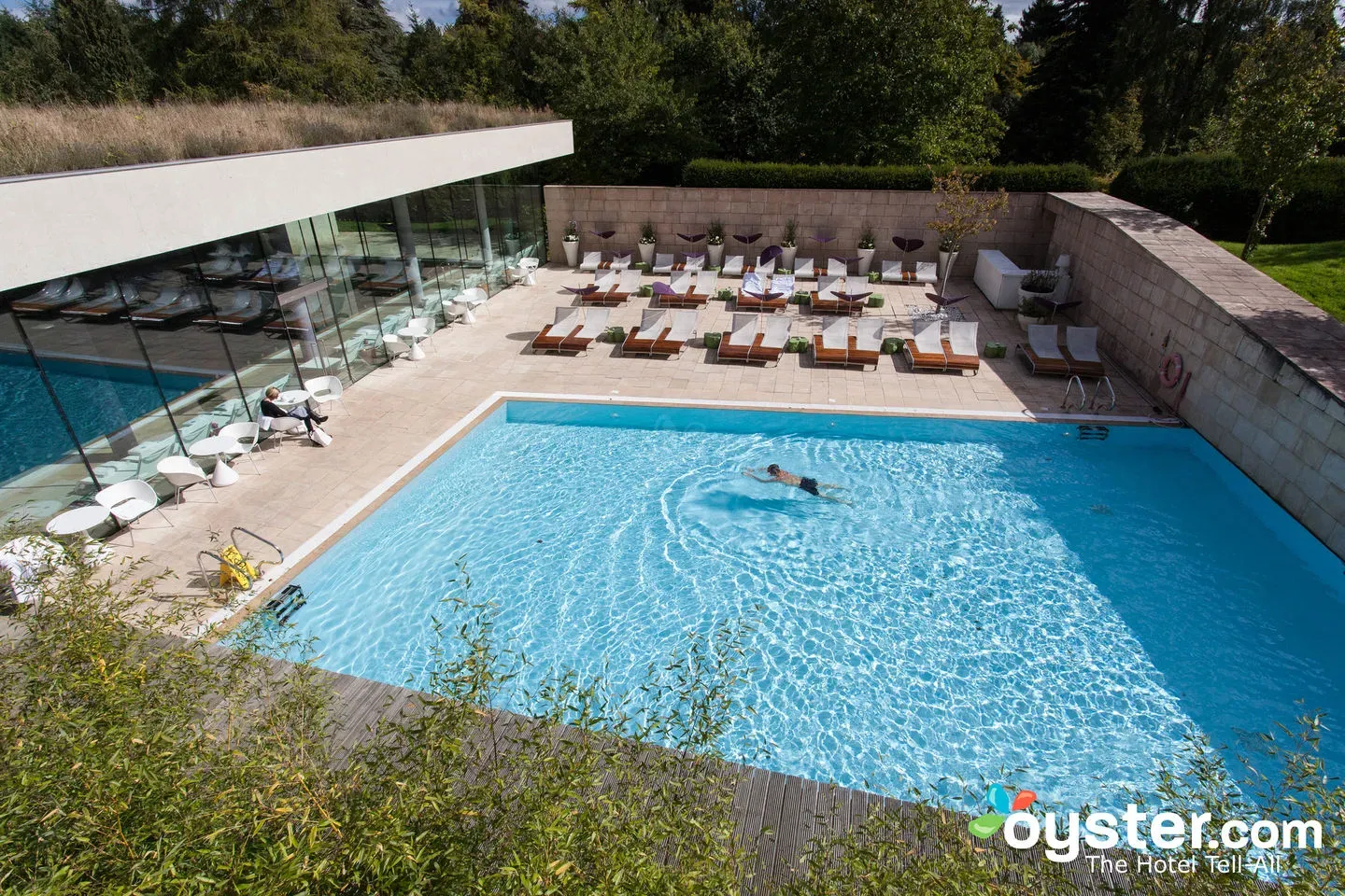 Cowley Manor Review: What To REALLY Expect If You Stay