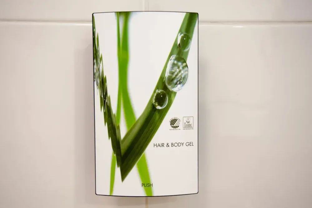 Premier Inn London Waterloo (Westminster Bridge) Hotel | Oyster.com ...