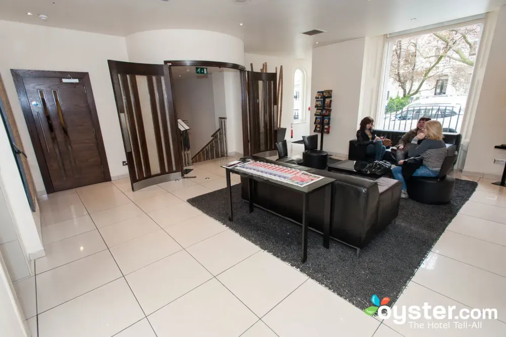 Hotel The Caesar Review: What To REALLY Expect If You Stay