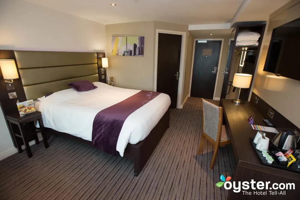 Premier Inn London Wimbledon South Hotel Review: What To REALLY Expect ...