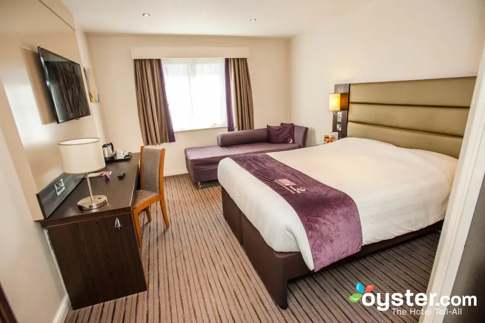 Premier Inn London Tower Bridge Hotel Review: What To REALLY Expect If ...