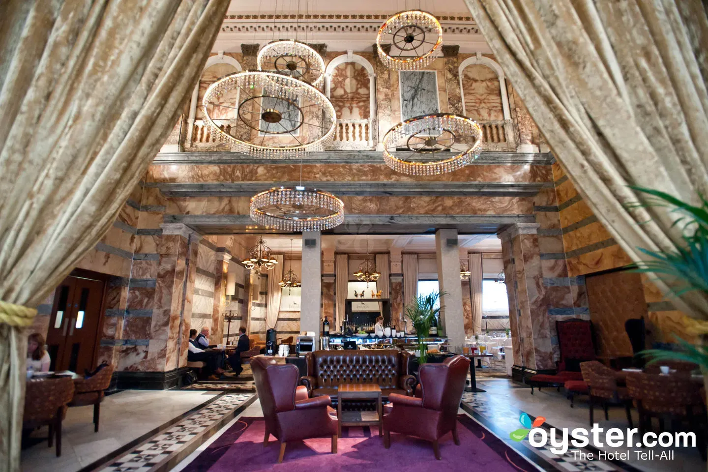 The Grand at Trafalgar Square Review: What To REALLY Expect If You Stay