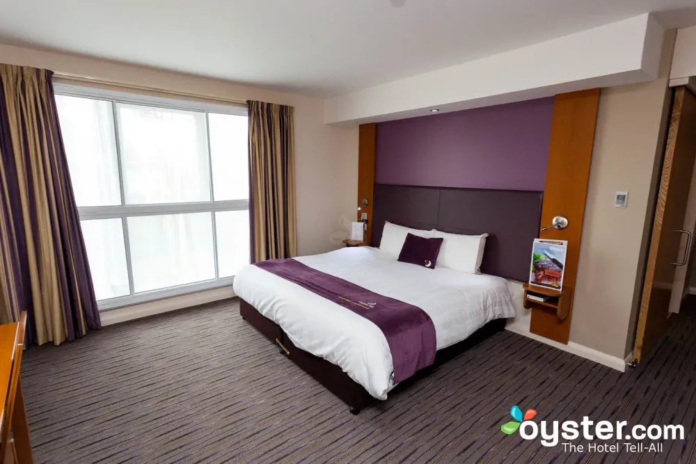 Corby Hotels & Resorts | Oyster.com Hotel Reviews