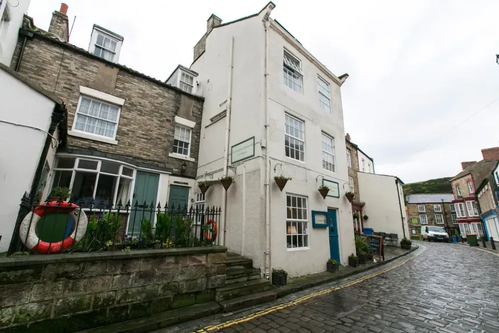 The Endeavour Staithes with Luxury Bed & Breakfast | Oyster.com Hotel ...