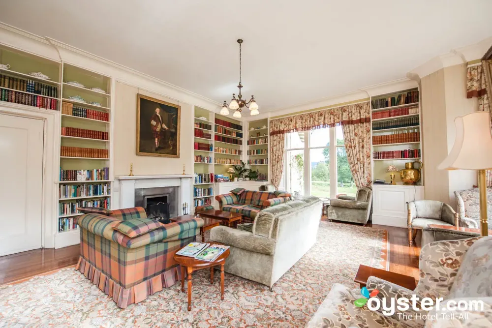 Glengarry Castle Hotel Review: What To REALLY Expect If You Stay