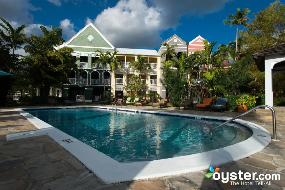 Pelican Bay at Lucaya Review: What To REALLY Expect If You Stay