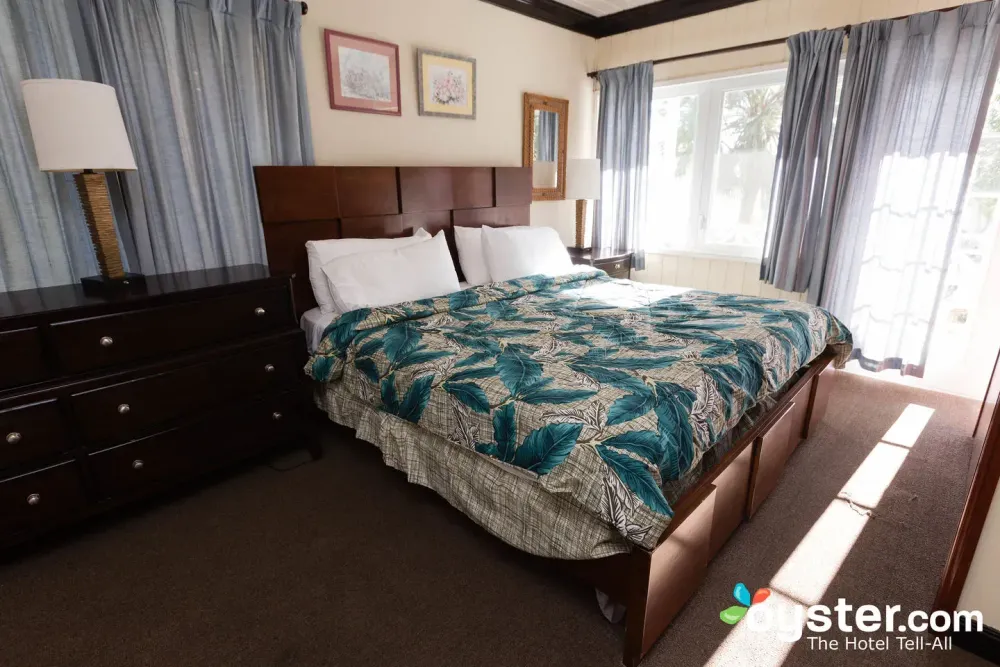 Coral Harbour Hotels & Resorts | Oyster.com