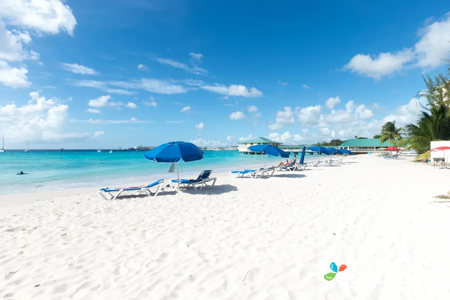 Island Inn Hotel Review: What To REALLY Expect If You Stay