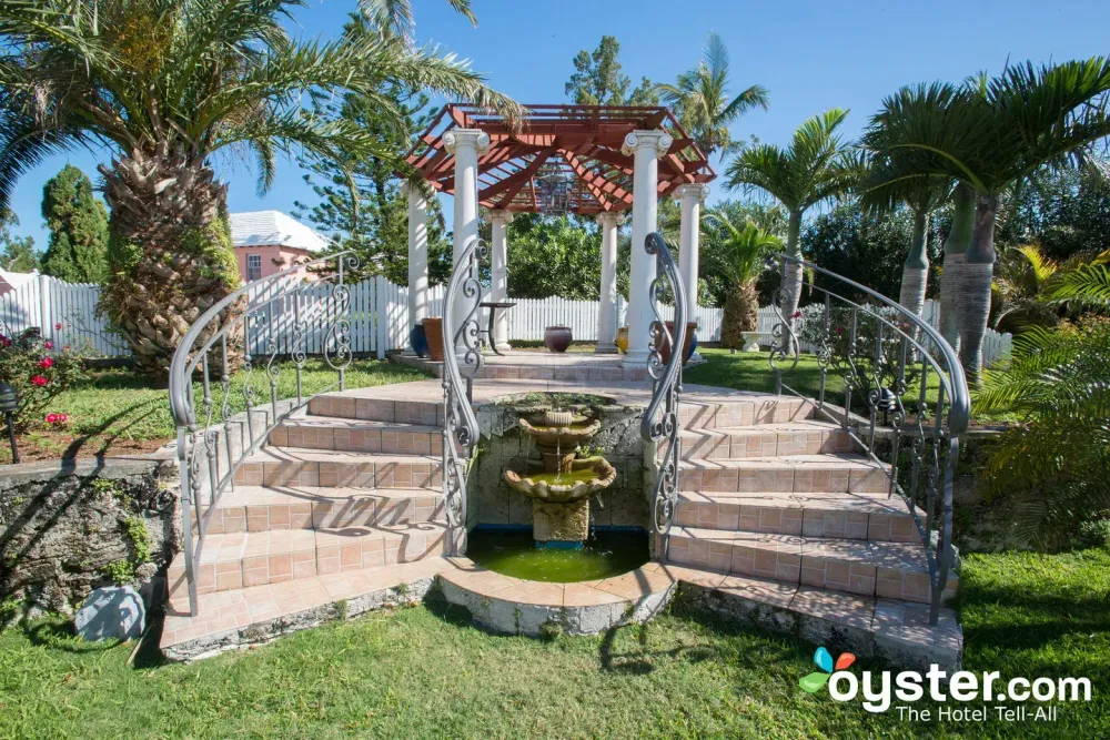 Fourways Inn Review: What To REALLY Expect If You Stay