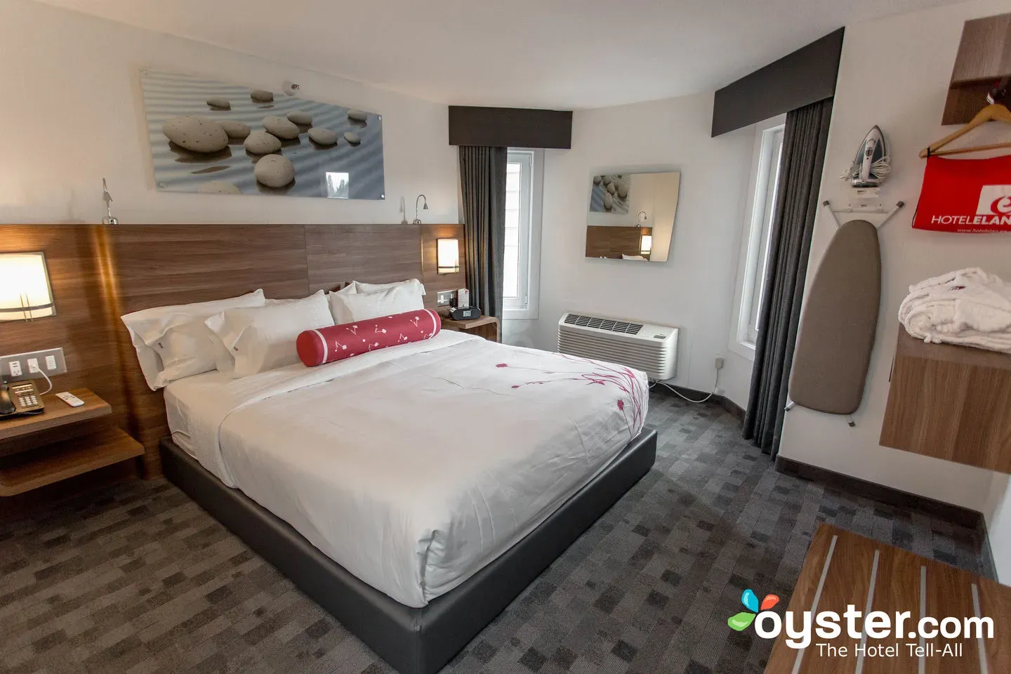 Hotel Elan Review: What To REALLY Expect If You Stay