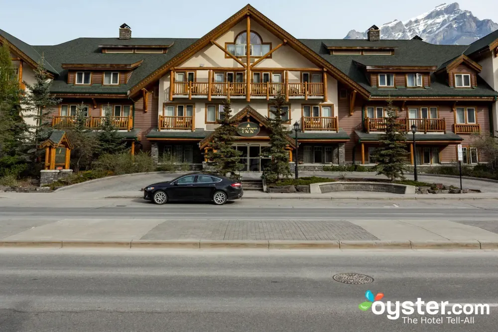 Canalta Lodge Review: What To REALLY Expect If You Stay
