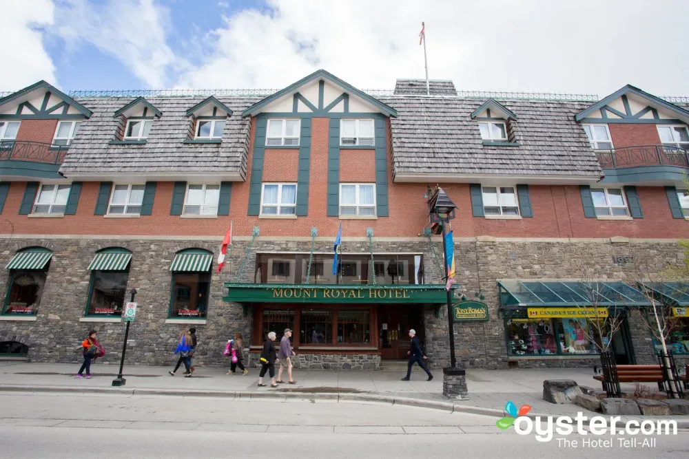 Mount Royal Hotel Review: What To REALLY Expect If You Stay