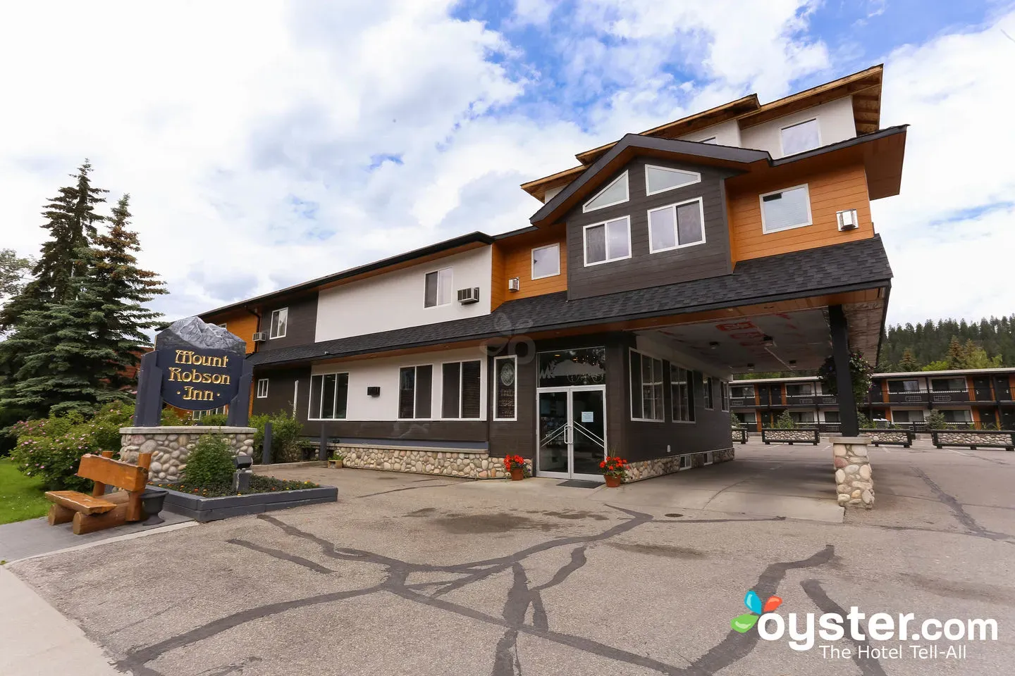 mount robson inn