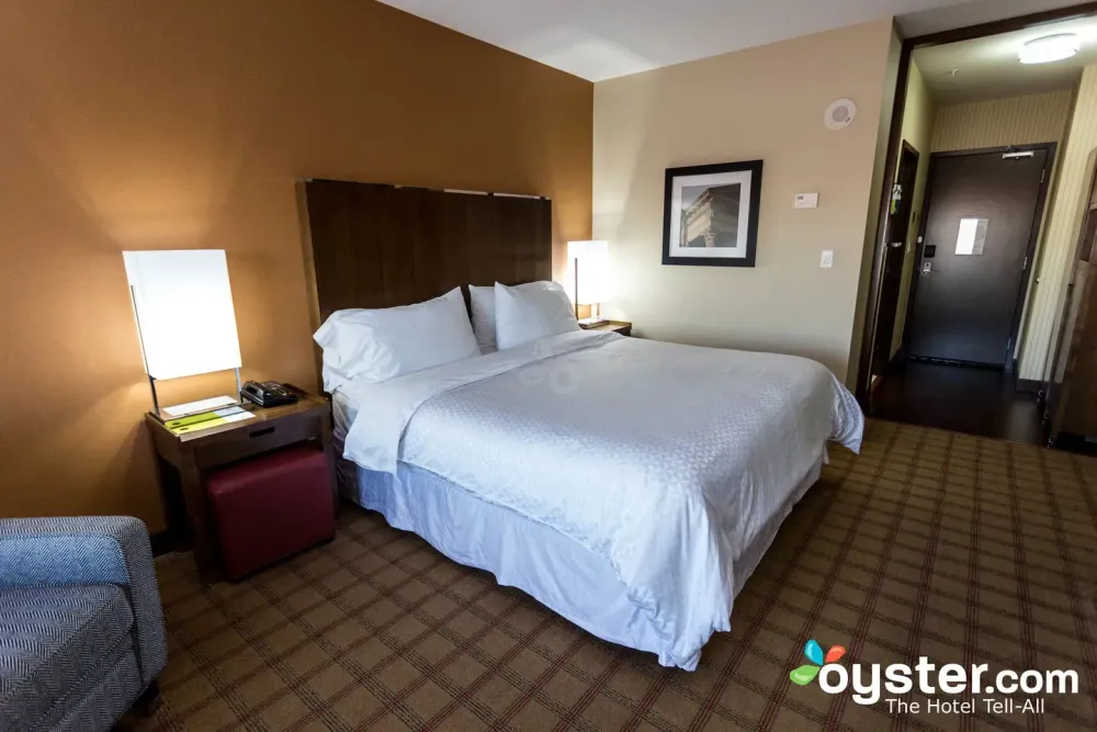 Four Points by Sheraton Edmonton Gateway Review: What To REALLY Expect ...