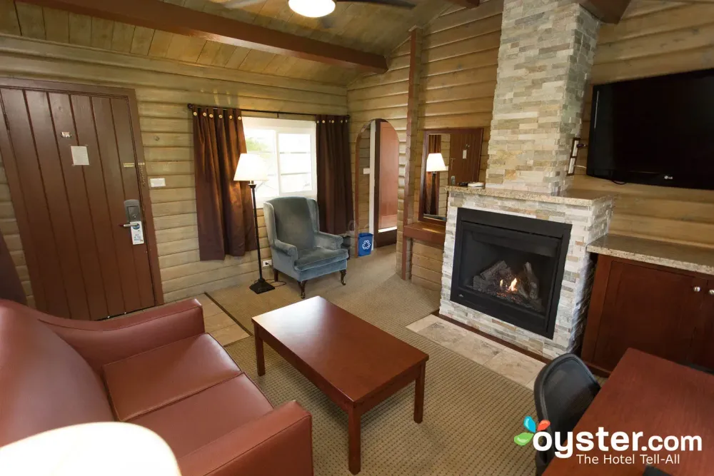 Harrison Hot Springs Resort & Spa Review: What To REALLY Expect If You Stay