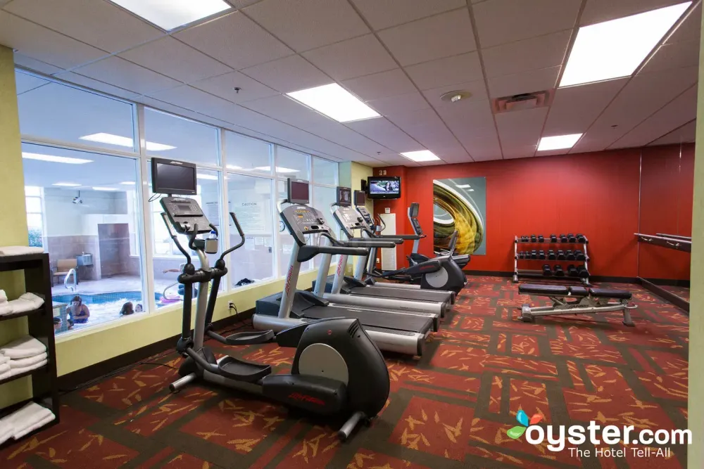Courtyard by Marriott Niagara Falls Review: What To REALLY Expect If ...