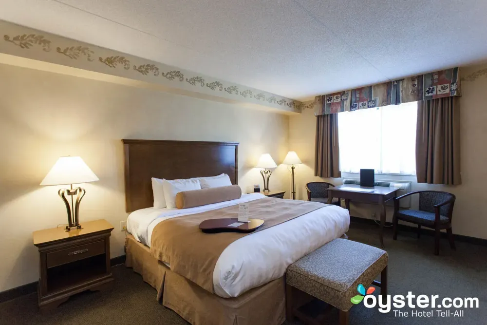 Orillia Hotels & Resorts | Oyster.com