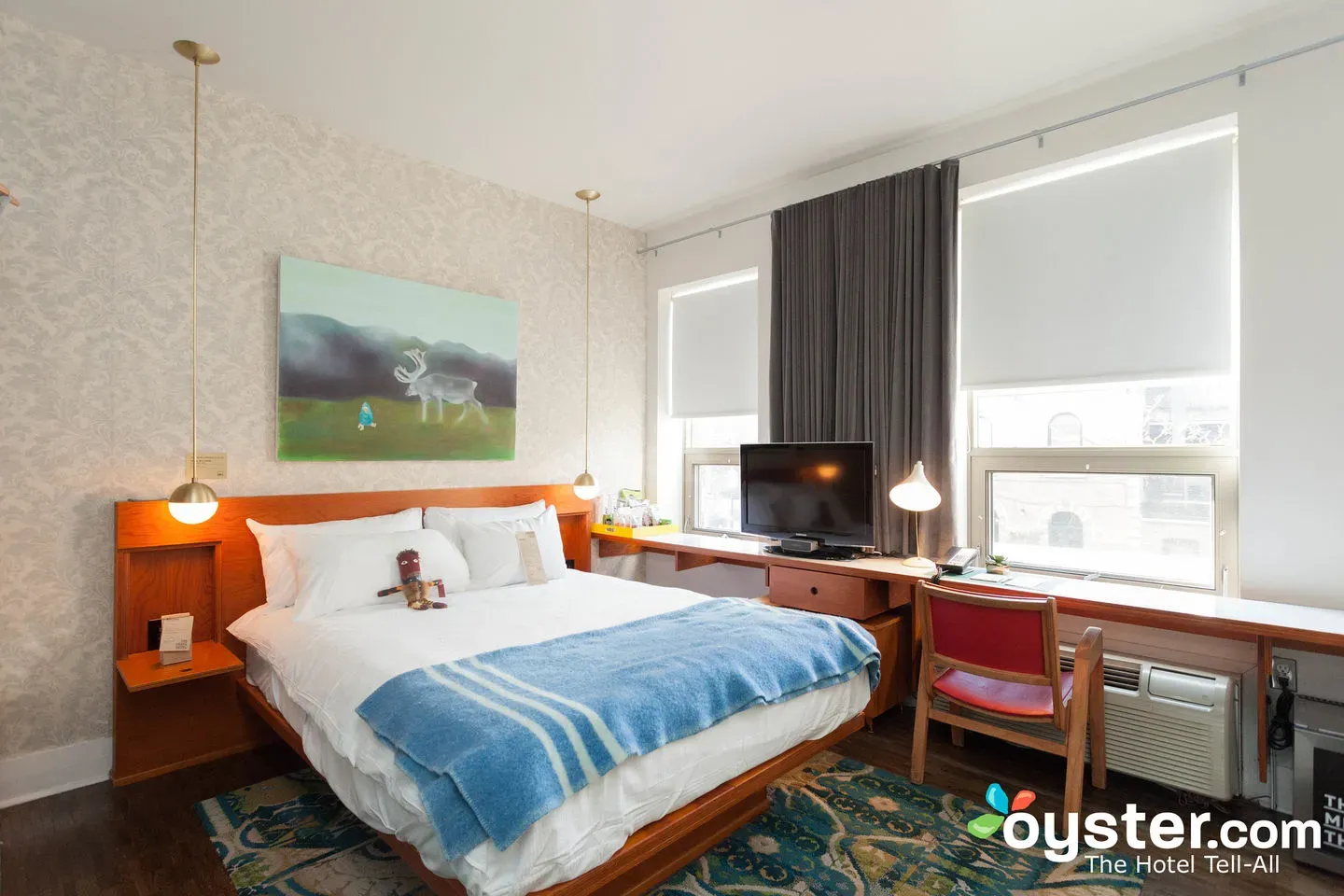 Drake Hotel Toronto Review: What To REALLY Expect If You Stay