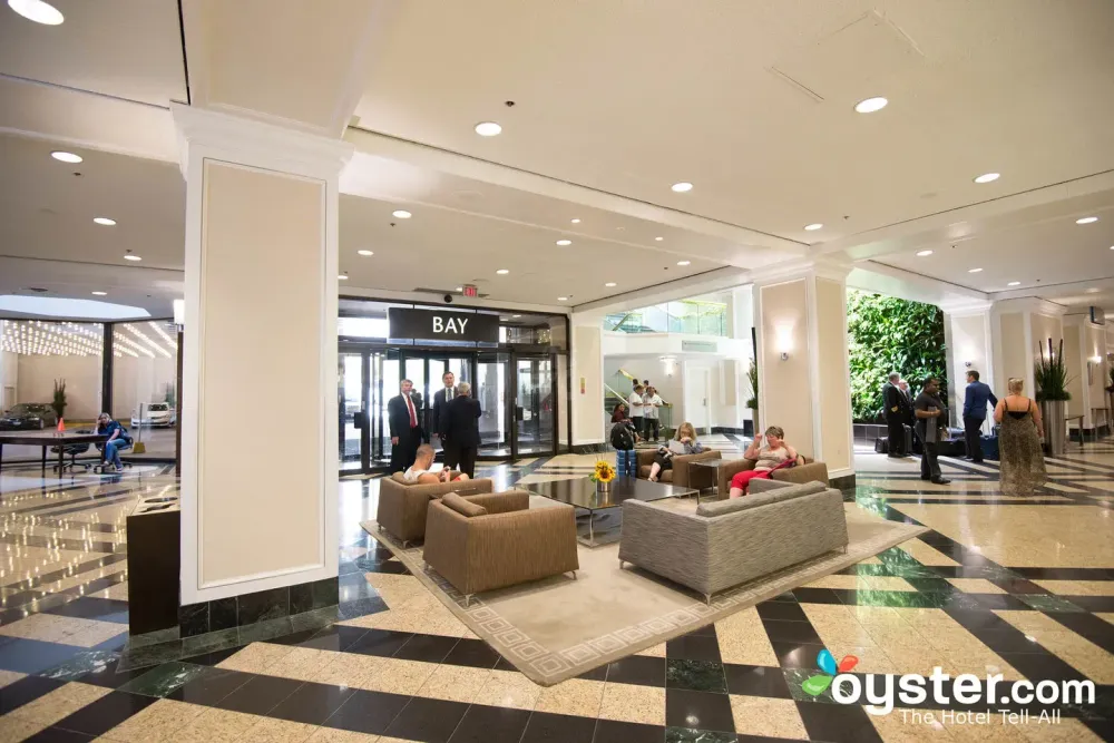 Chelsea Hotel Toronto Review: What To REALLY Expect If You Stay ...