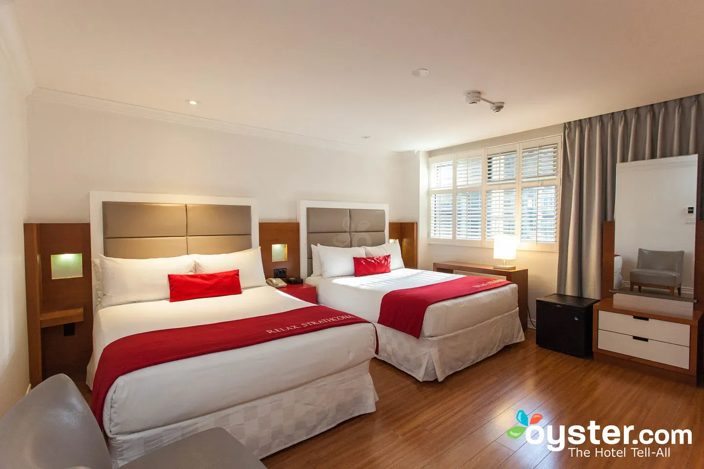 The Strathcona Hotel Review: What To REALLY Expect If You Stay