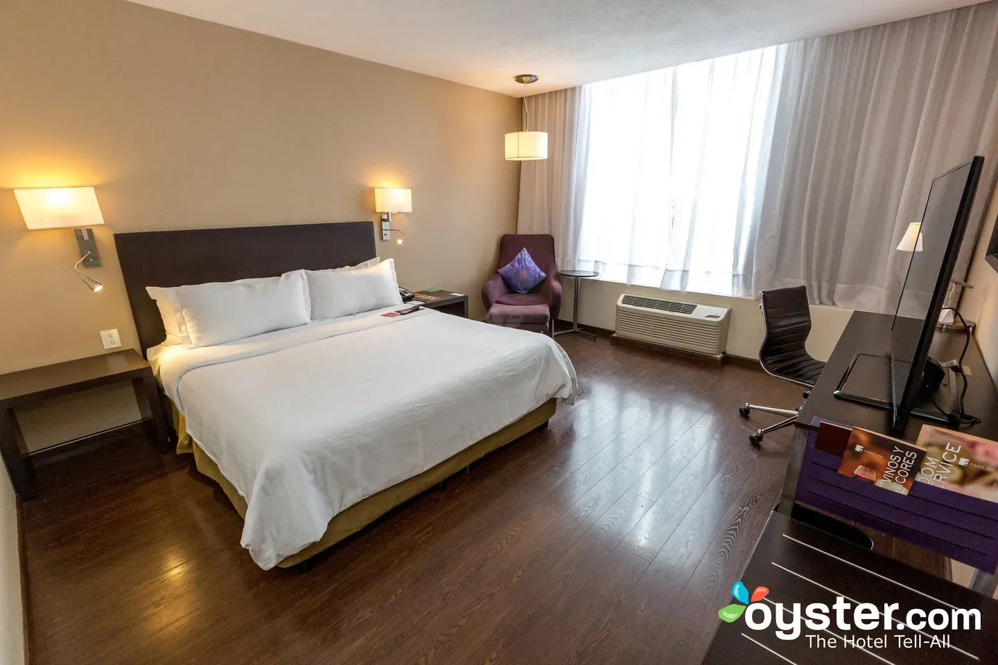 Fiesta Inn Centro Historico Review: What To REALLY Expect If You Stay