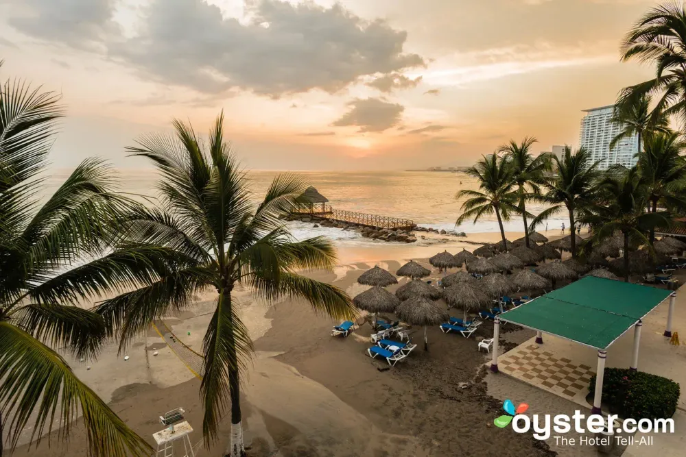 Crown Paradise Club Puerto Vallarta Review: What To REALLY Expect If ...