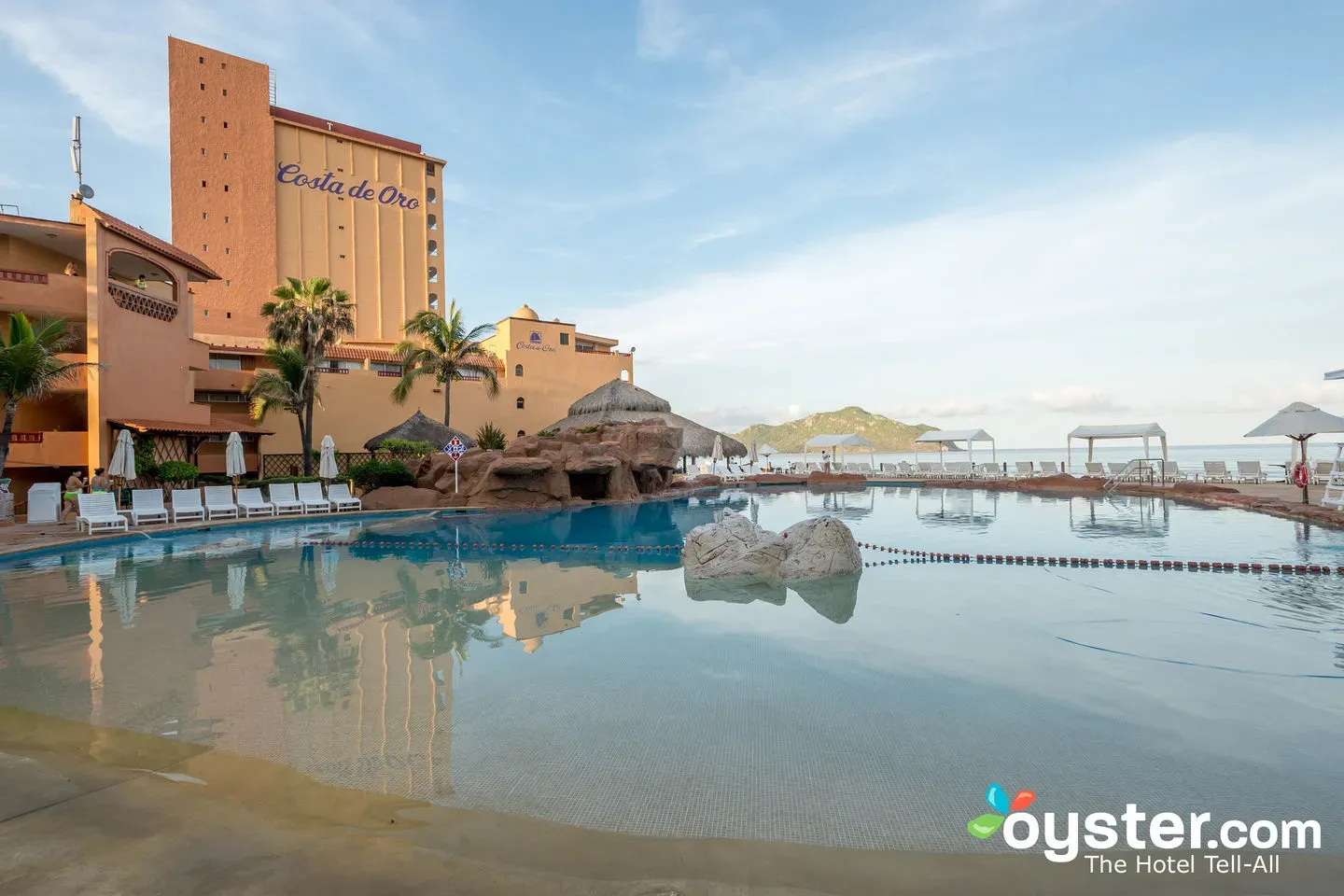 Costa de Oro Beach Hotel Review: What To REALLY Expect If You Stay