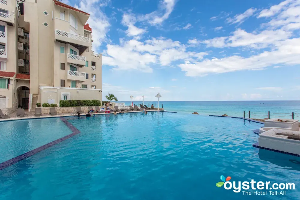 Bsea Cancun Plaza Review: What To REALLY Expect If You Stay