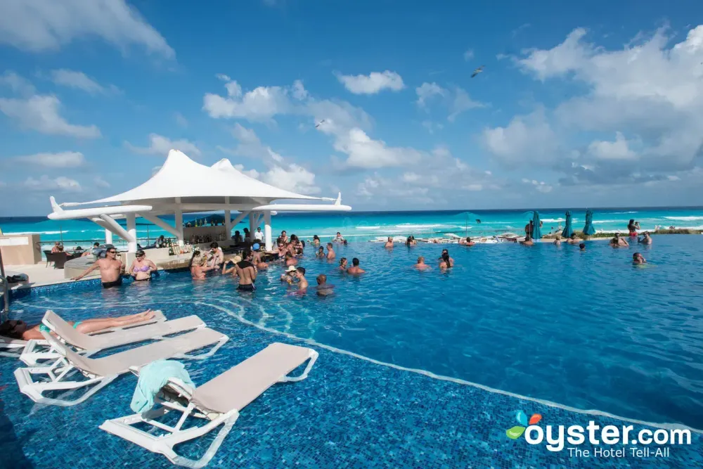 Hard Rock Hotel Cancun Review: What To REALLY Expect If You Stay