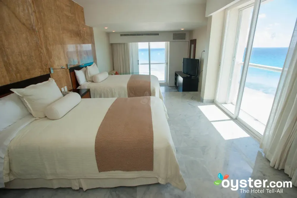 Sunset Royal Beach Resort Review: What To REALLY Expect If You Stay