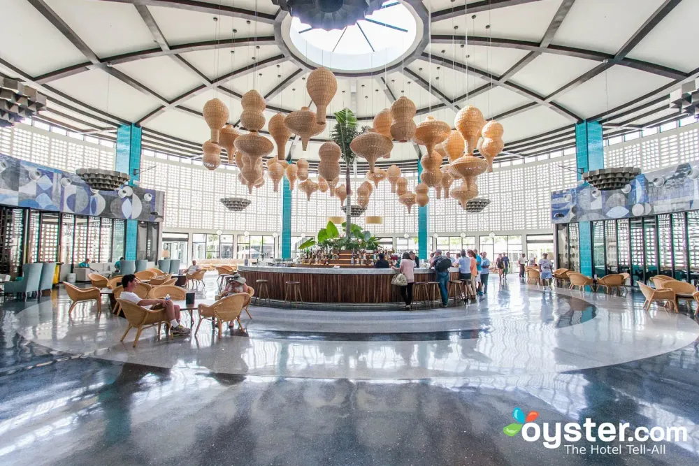 Ocean Riviera Paradise Review: What To REALLY Expect If You Stay