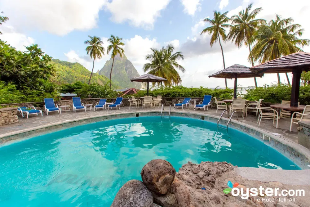 Hummingbird Beach Resort Review: What To REALLY Expect If You Stay ...