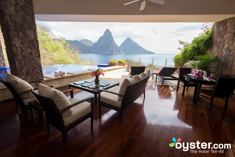 Jade Mountain Resort Review: What To REALLY Expect If You Stay