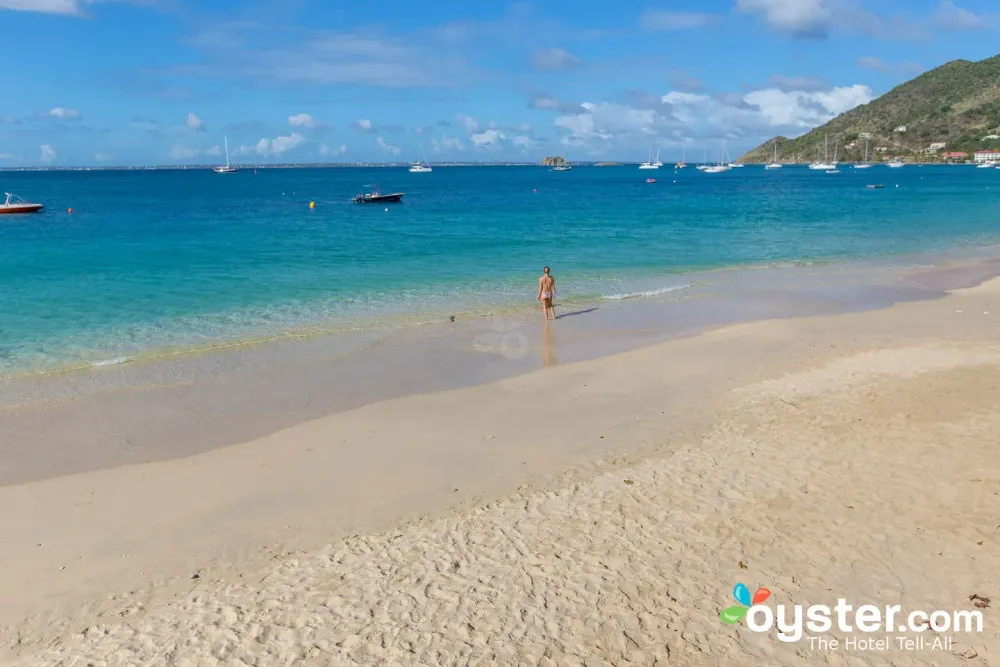 Love SXM Review: What To REALLY Expect If You Stay | Oyster.com