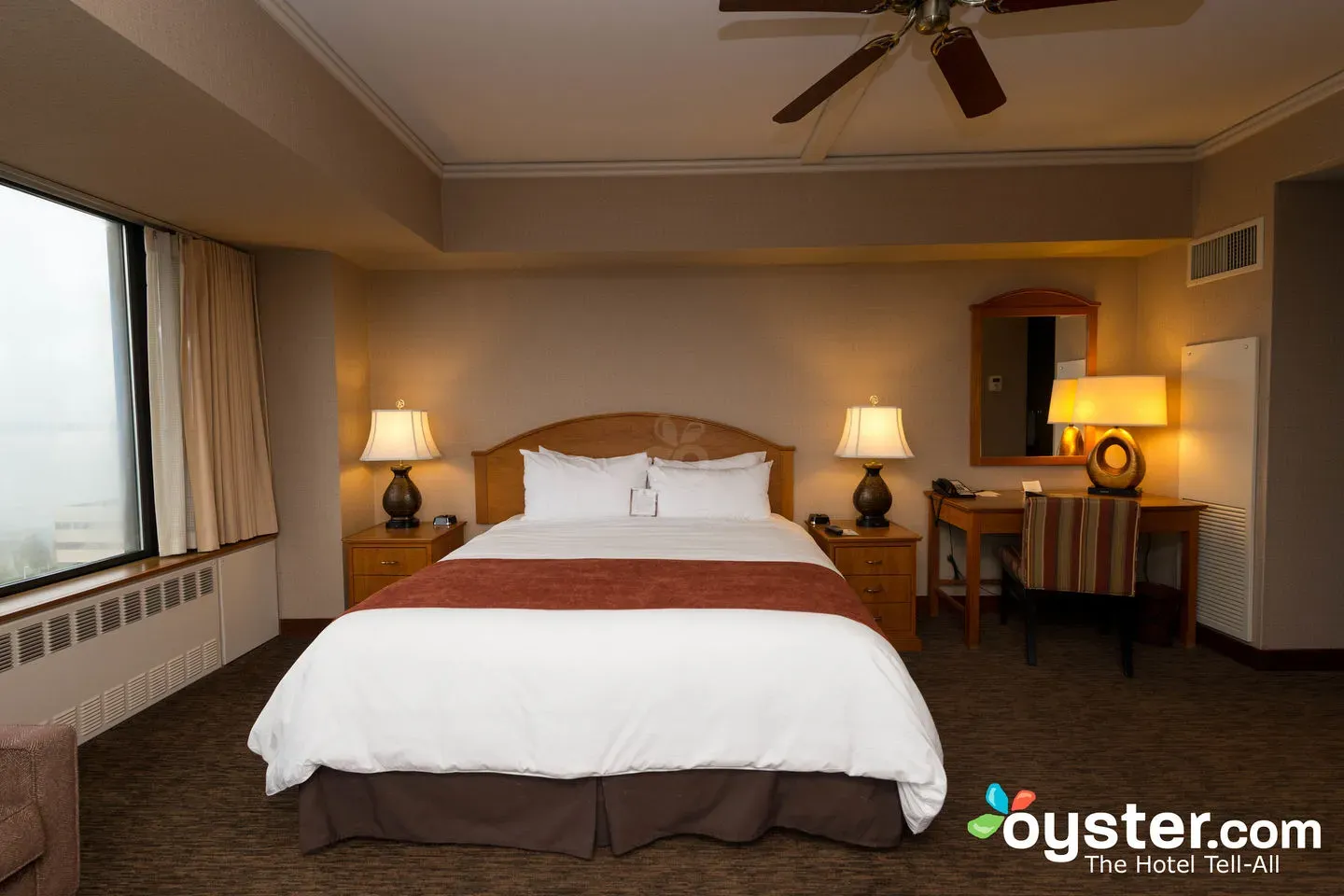 The Hotel Captain Cook Review: What To REALLY Expect If You Stay