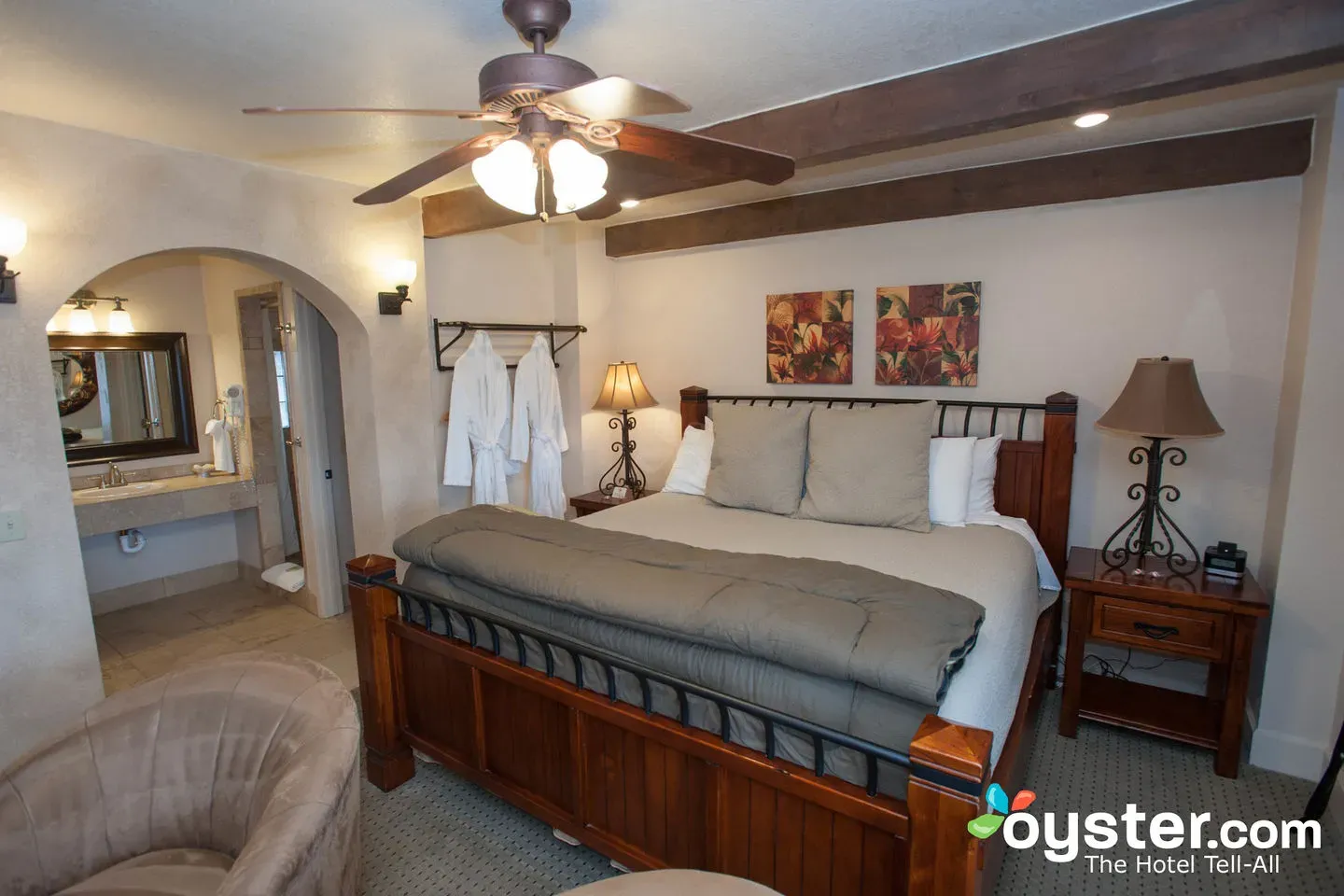 The Lodge On Route 66 Review: What To REALLY Expect If You Stay