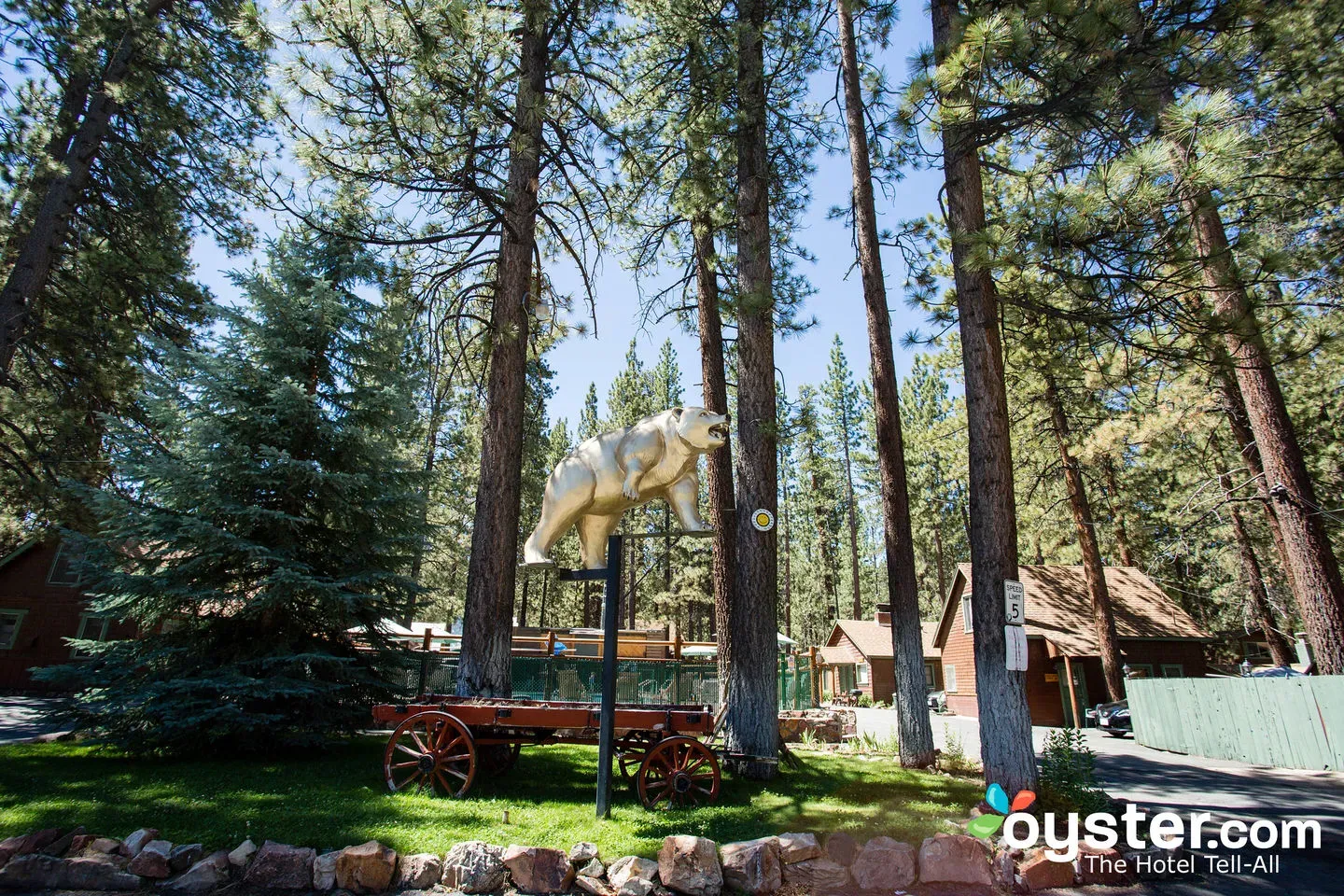 Golden Bear Cottages Resort Review: What To REALLY Expect If You Stay