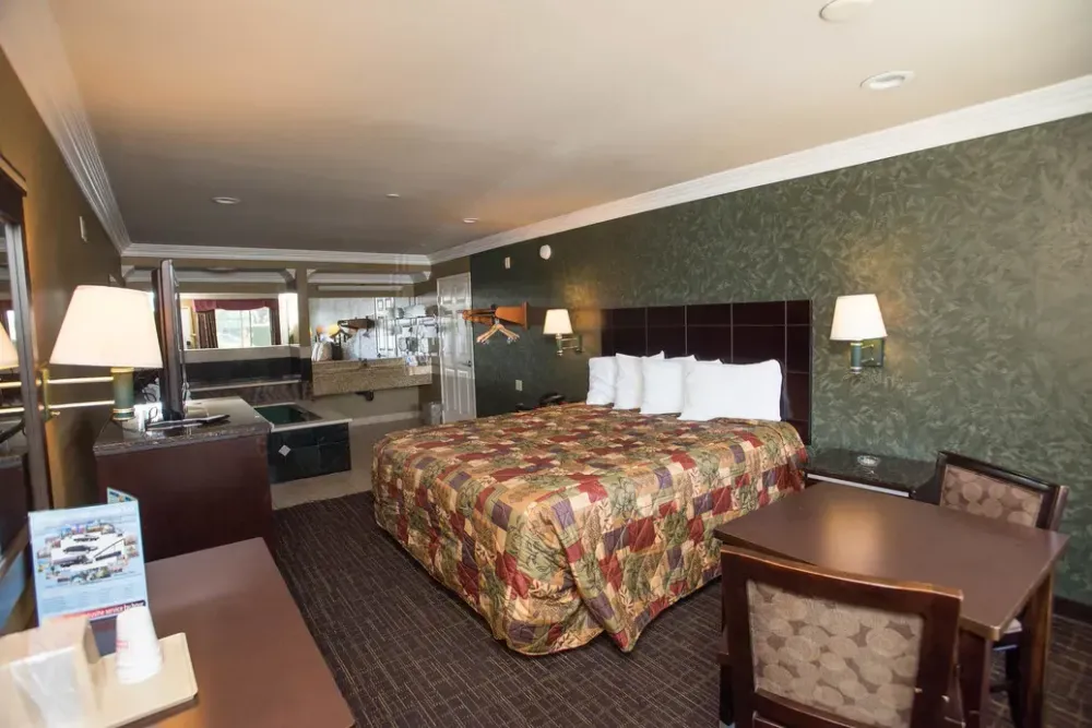 Crystal Inn Suites & Spas - LAX | Oyster.com Hotel Photos