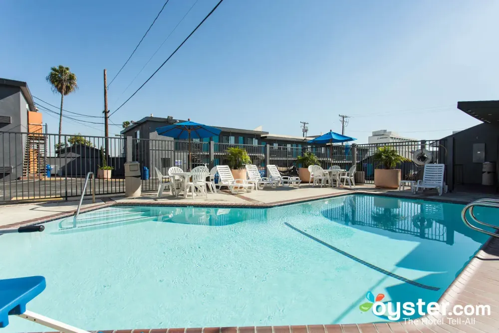 El Segundo Hotels & Resorts | Oyster.com Hotel Reviews