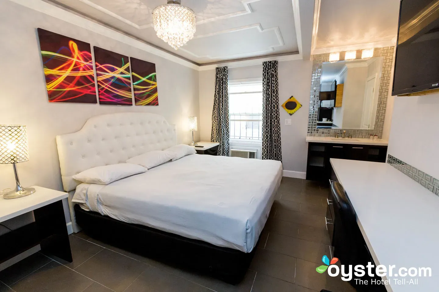 Hollywood VIP Hotel Review: What To REALLY Expect If You Stay | Oyster.com