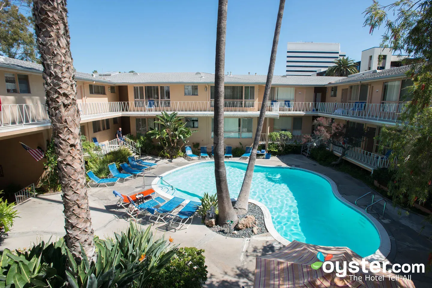 Cal Mar Hotel Suites Review: What To REALLY Expect If You Stay