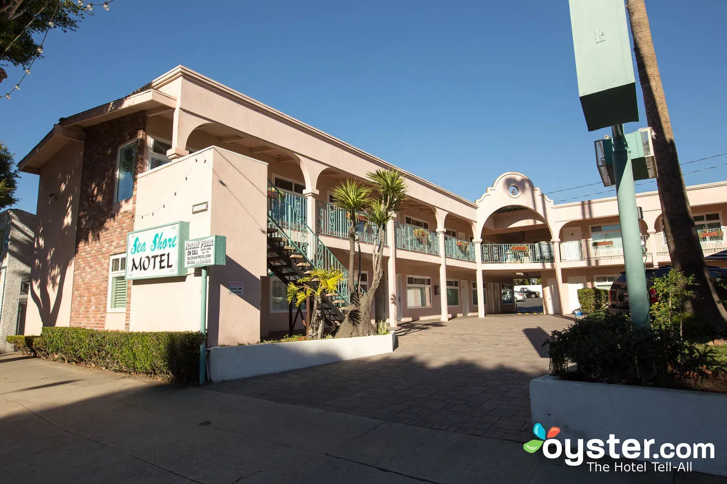 Sea Shore Motel Review: What To REALLY Expect If You Stay | Oyster.com