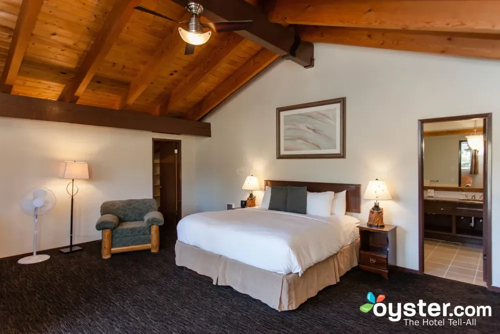 Mammoth Lakes Hotels & Resorts | Oyster.com Hotel Reviews