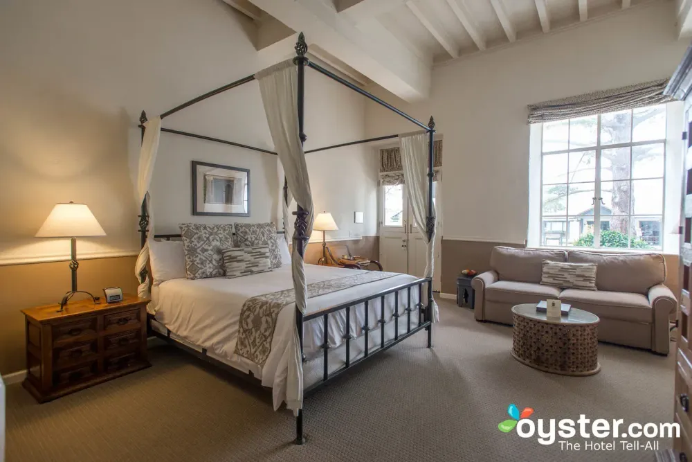 Cypress Inn Review: What To REALLY Expect If You Stay