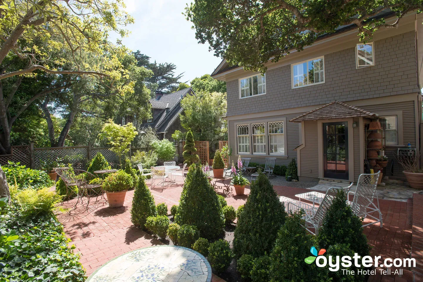 Sea View Inn Review: What To REALLY Expect If You Stay