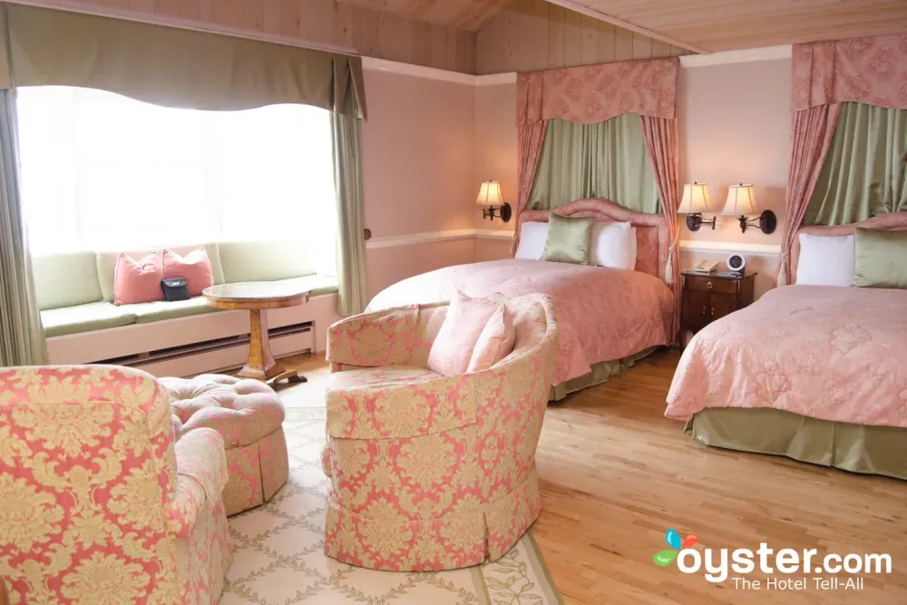 Spindrift Inn Review: What To REALLY Expect If You Stay